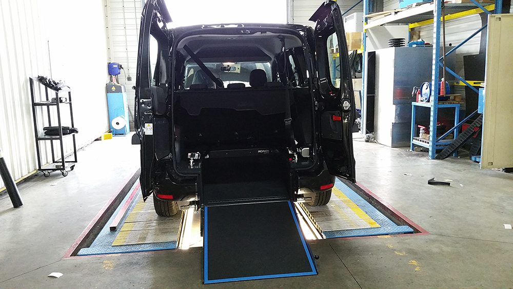 ajutor pentru persoanele cu dizabilitati (1) - AutoTest Magazin